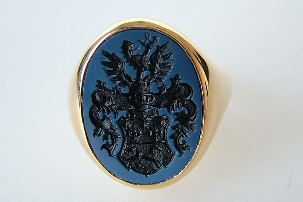 Signet ring and crest ring - handmade by Pro Heraldica