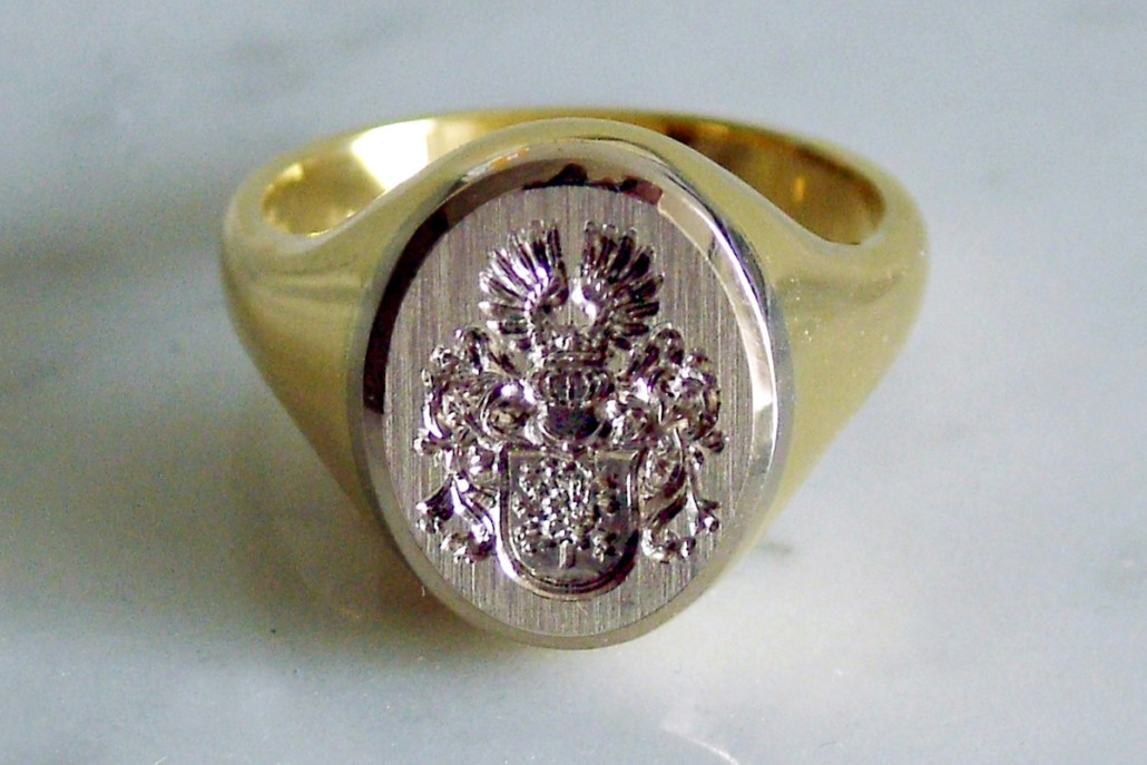 Signet ring and crest ring - handmade by Pro Heraldica